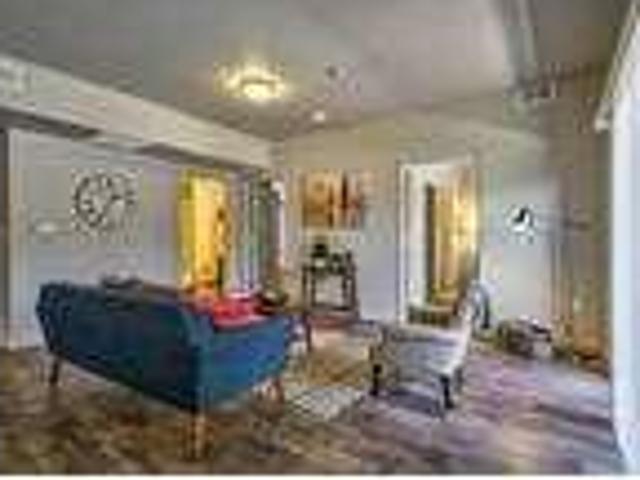 3 BD 2 BA $2062/mo