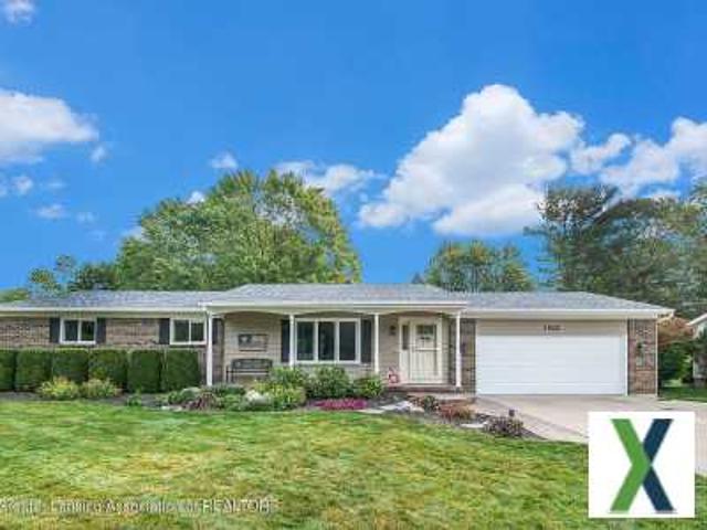 3 bd, 2 ba, 2170 sqft Home for sale Holt, Michigan