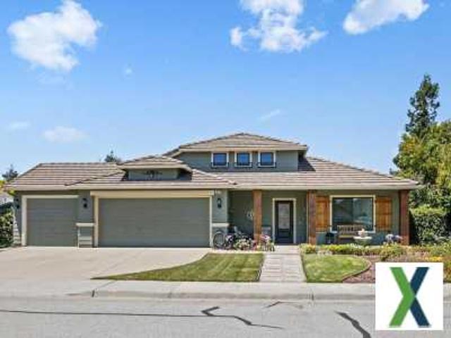 3 bd, 2 ba, 2393 sqft Home for sale Hollister, California