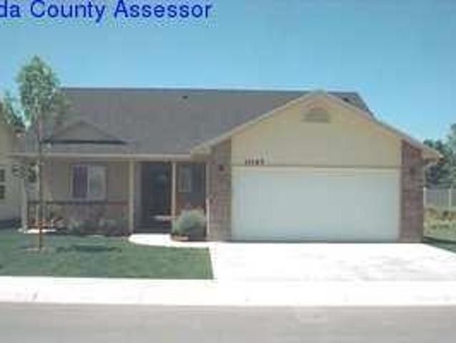 3 BD 2BA Meridian Home Right Across from Park!