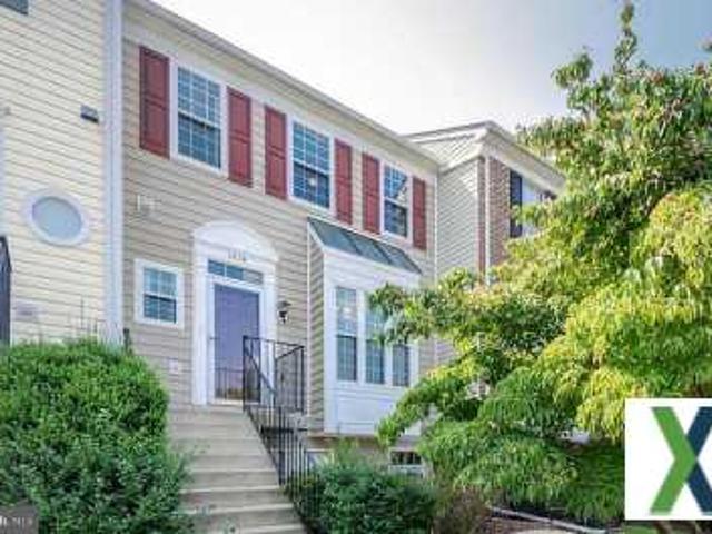3 bd, 2 ba, 1303 sqft Townhome for rent Crofton, Maryland