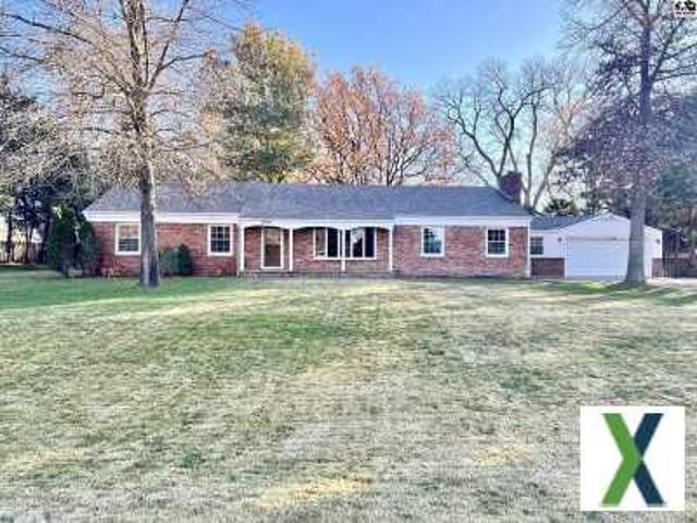 3 bd, 3 ba, 1404 sqft Home for sale Hutchinson, Kansas