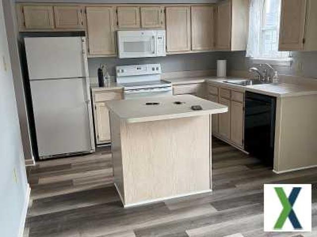 3 bd, 2 ba, 1490 sqft Townhome for rent Crofton, Maryland