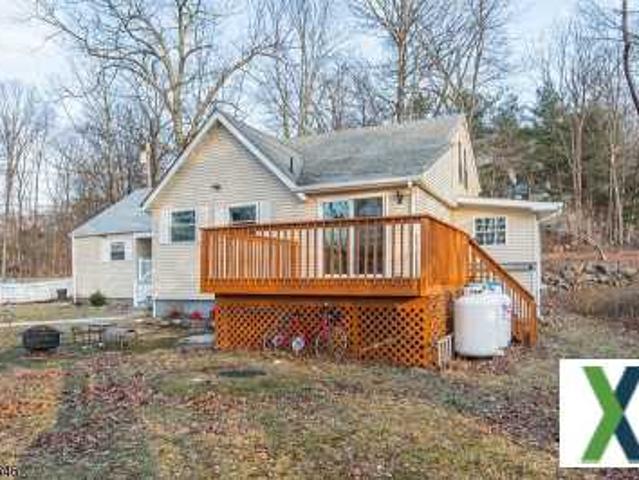 3 bd, 3 ba, 2008 sqft House for sale West Milford, New Jersey