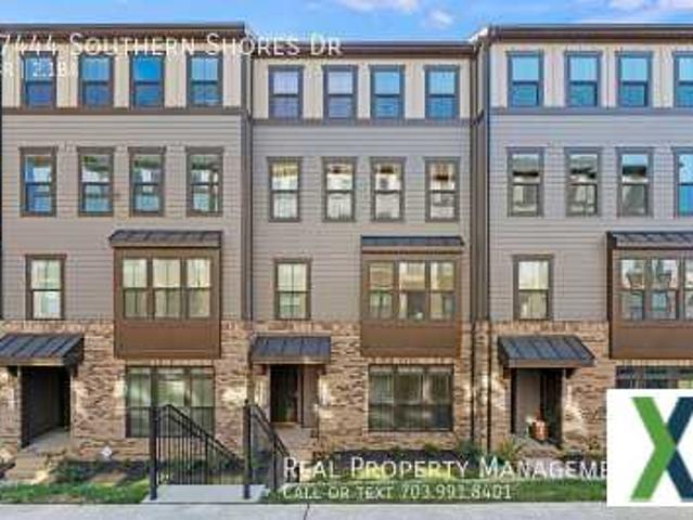 3 bd, 3 ba, 2122 sqft Townhome for rent Cherry Hill, Virginia