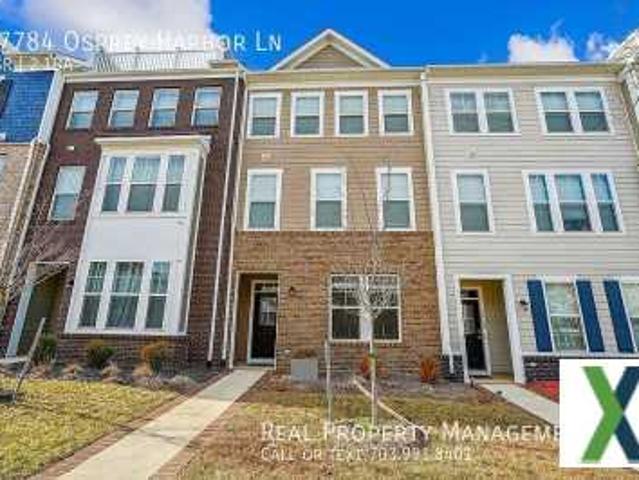 3 bd, 3 ba, 2970 sqft Townhome for rent Cherry Hill, Virginia