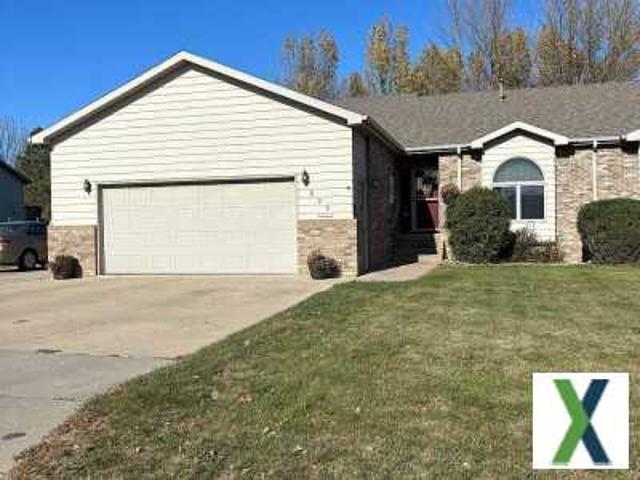 4 bd, 3 ba, 3616 sqft Home for sale Minot, North Dakota