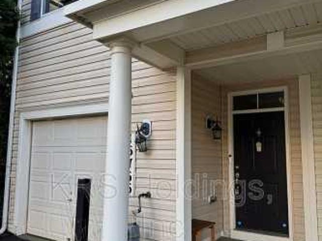 3 bd, 4 ba, 1596 sqft Townhome for rent Cherry Hill, Virginia