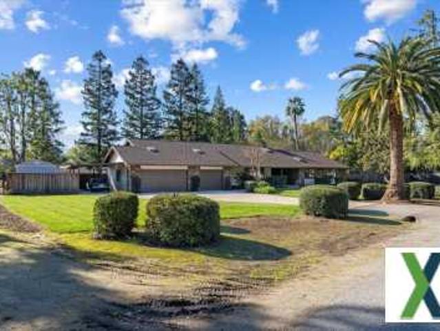 3 bd, 4 ba, 2931 sqft Loft for sale Morgan Hill, California