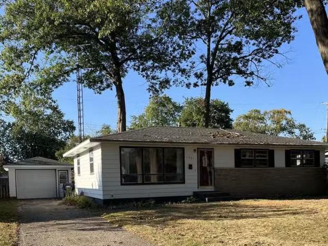 3 BED/1.5 BATH RANCHER IN ROOSEVELT PARK 1491 Greenwich Rd