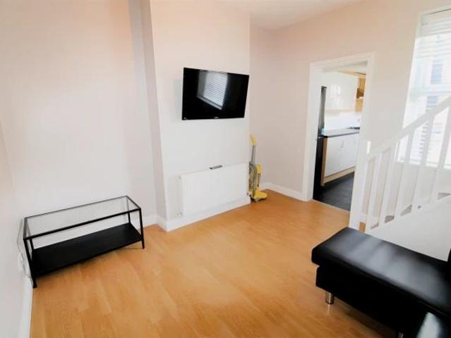 3 Bed 1 Bath