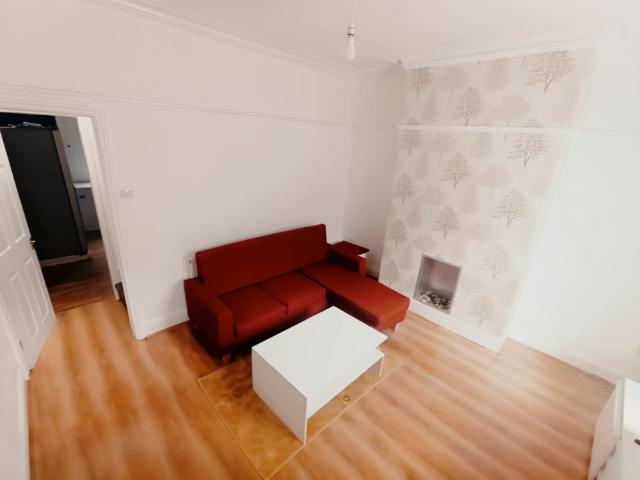 3 Bed 1 Bath