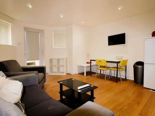 3 Bed 1 Bath