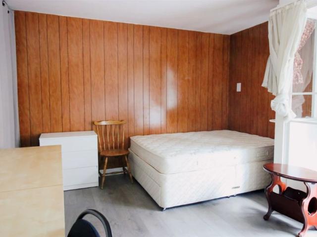 3 Bed / 1 Bath