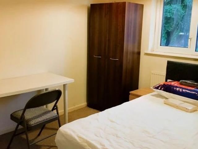 3 Bed / 1 Bath