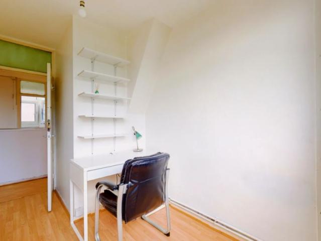 3 Bed / 1 Bath