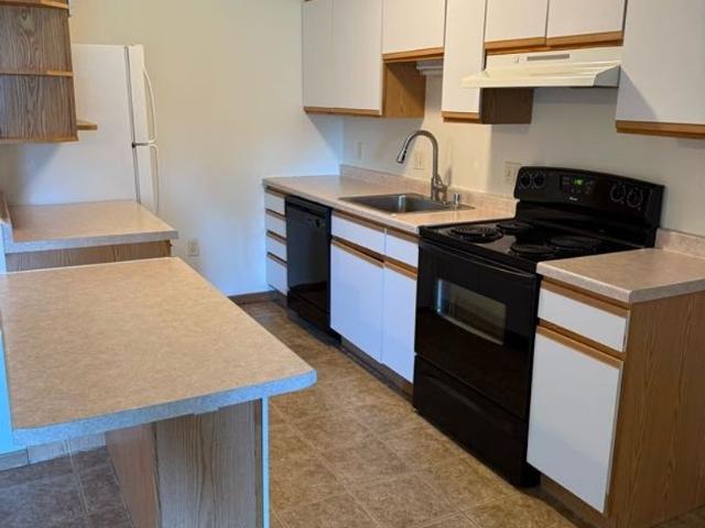 3 Bed / 1 Bath Apartment at Murdock Meadows