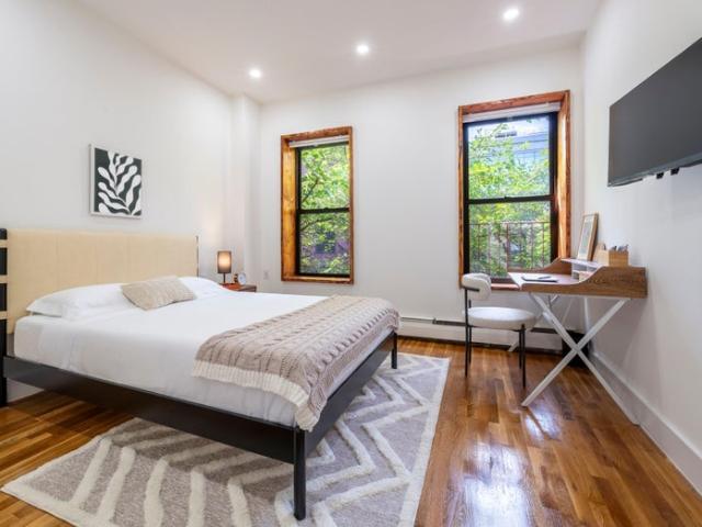 3 bed 1 bath beauty in E Harlem