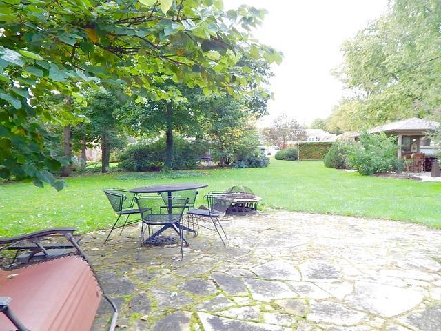 3 Bed 1 Bath House 1010 S WHEATON AVE for sale in Wheaton, Illinois