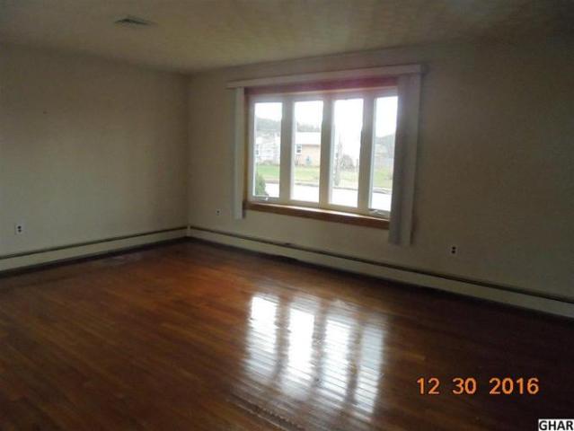 3 Bed 1 Bath House 255 S 4TH ST for sale in Mount Wolf, Pennsylvania