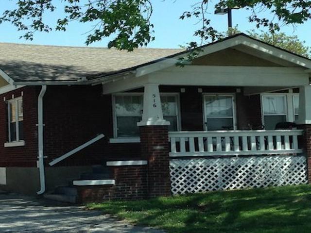 3 bed, 1 bath house just steps from Missouri State University