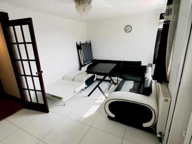 3 Bed 2 Bath