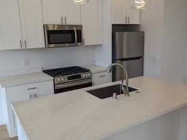 3 Bed 2 Bath 18th and Connecticut Apartments