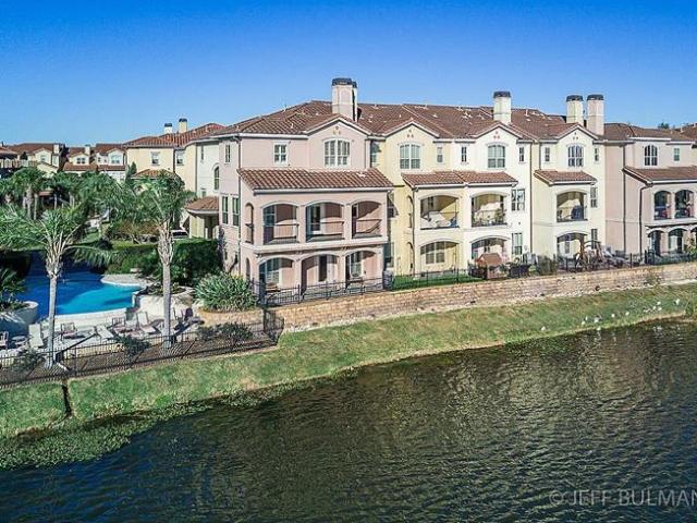 3 Bed 2 Bath Condo 17 ARMAND SHORE DR for sale in Houston, Texas
