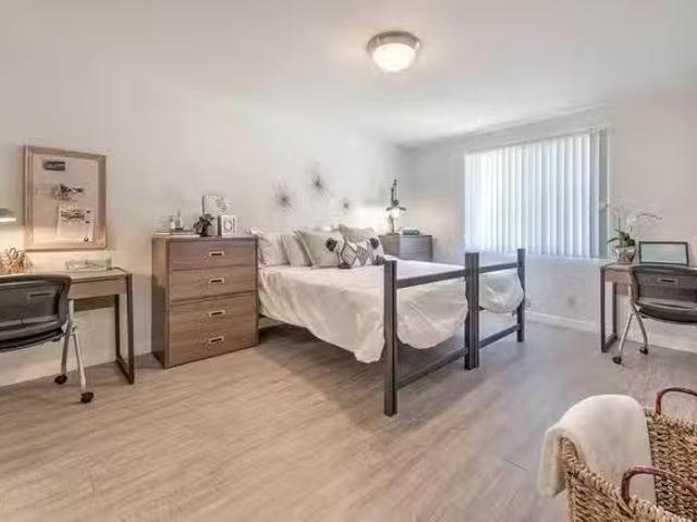 3 Bed 2 Bath Chez Ronnee