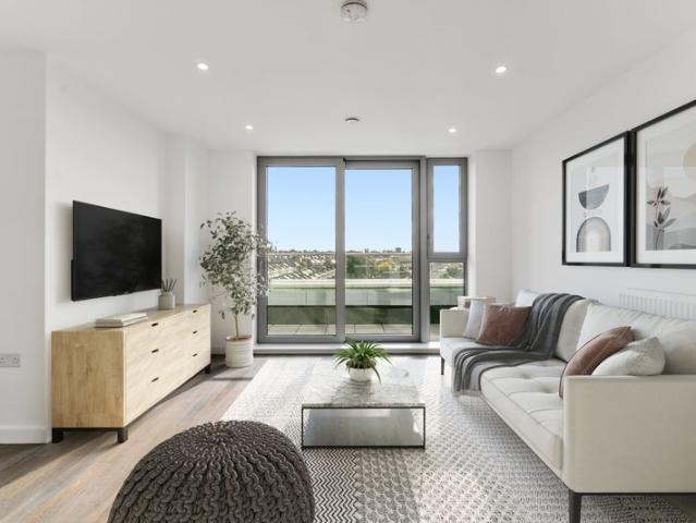 3 Bed 2 Bath Apartment on Upper Tooting Road, SW17