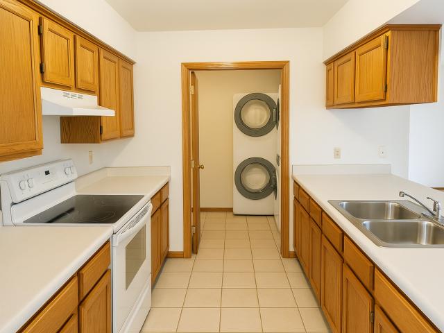 3 Bed / 2 Bath Fourplex on Madison's North Side