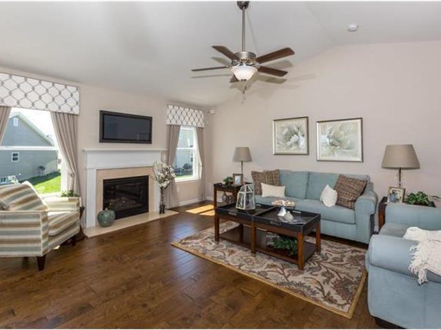 3 Bed 2 Bath House 3464 CHARLESTOWNE CROSSING DR for sale in Saint Charles, Missouri