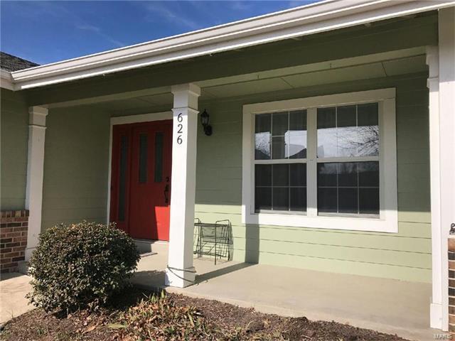 3 Bed 2 Bath House 626 RIVER BEND ESTATES DR for sale in Saint Charles, Missouri