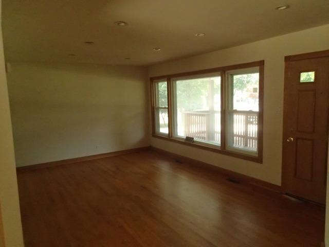 3 Bed 2 Bath House 6N760 PINE ST for sale in Bensenville, Illinois