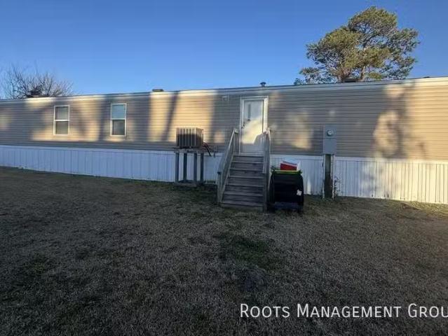 3 Bed 2 Bath Home Available for Lease at Myrtle Grove ! 13.