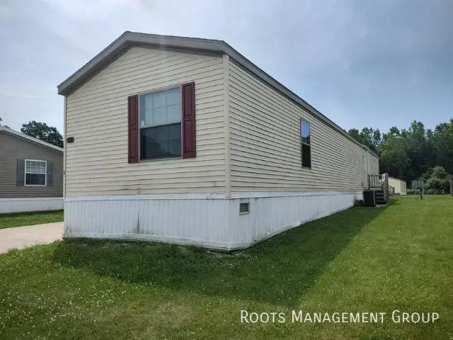3 Bed 2 Bath Home Available for Lease at Birchwood MHP Apply Now!