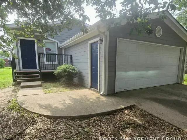 3 Bed 2 Bath Home Available for Lease at Clarke Springs Apply Now!