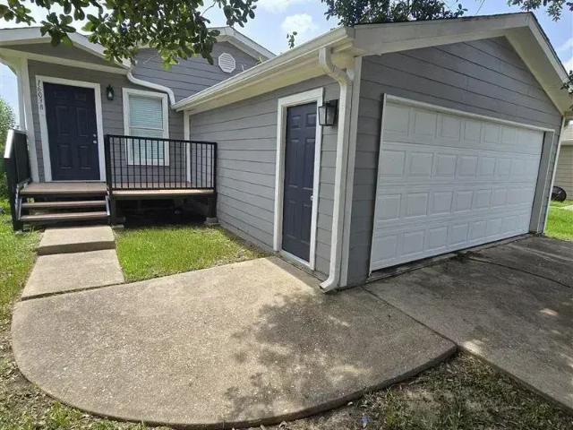 3 Bed 2 Bath Home Available for Lease at Clarke Springs Apply Now!