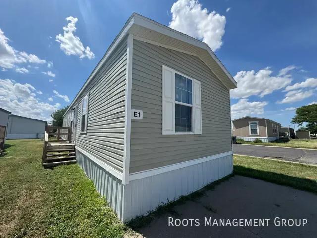 3 Bed 2 Bath Home Available for Lease at Countryside Estates KS Apply Now!
