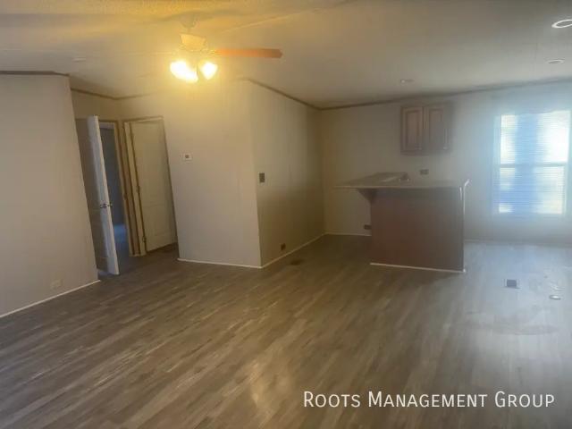 3 Bed 2 Bath Home Available for Lease at Creekside Apply Now!