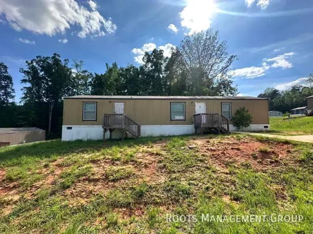 3 Bed 2 Bath Home Available for Lease at Creekside Apply Now!