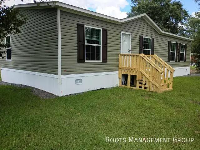 3 Bed 2 Bath Home Available for Lease at Devencrest & RV Park Apply Now!