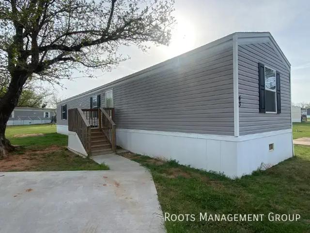 3 Bed 2 Bath Home Available for Lease at Dry Creek Apply Now!
