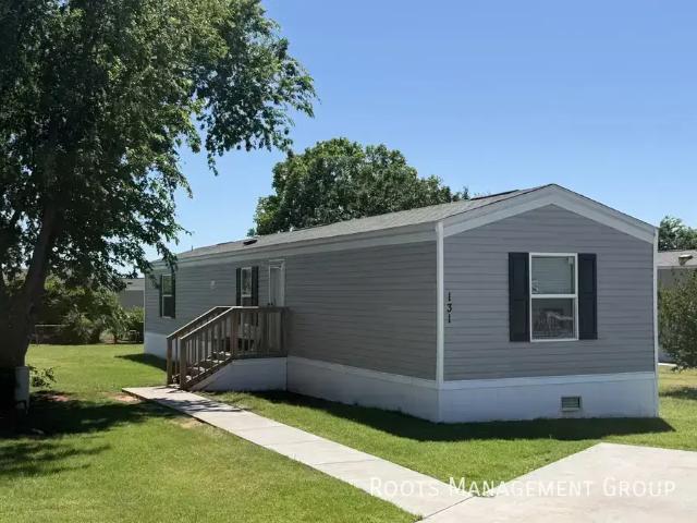 3 Bed 2 Bath Home Available for Lease at Dry Creek Apply Now!