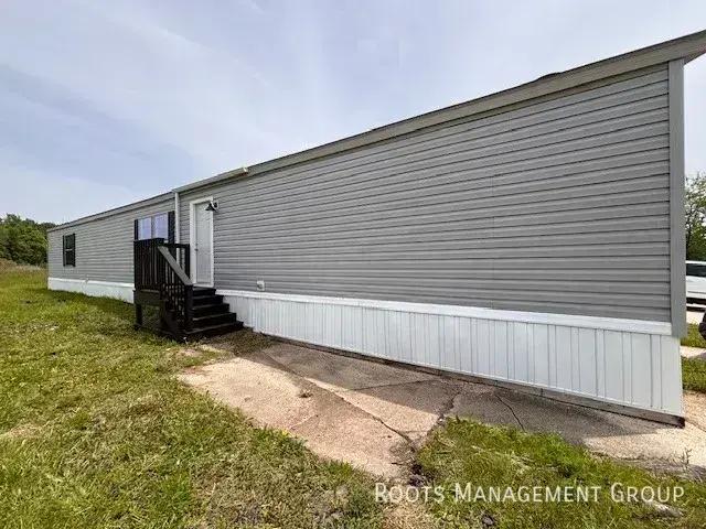 3 Bed 2 Bath Home Available for Lease at Fort Wayne MHC Apply Now!