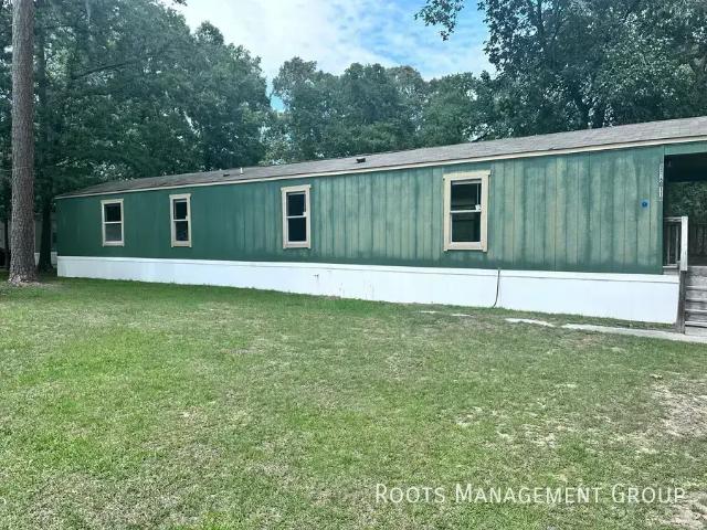 3 Bed 2 Bath Home Available for Lease at Rivercreek MHP Apply Now!