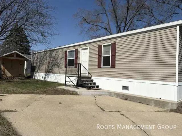 3 Bed 2 Bath Home Available for Lease at South Bluff MHP Apply Now!