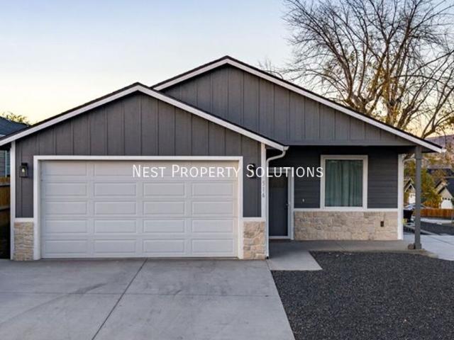3 bed 2 bath Home For Rent