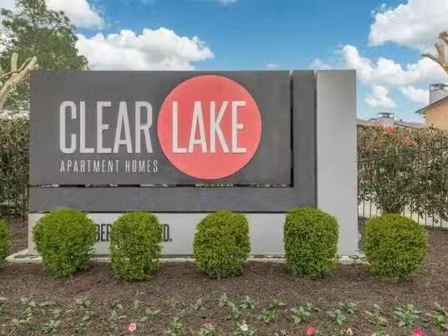 3 Bed 2 Bath Renovated Breeze at Clear Lake