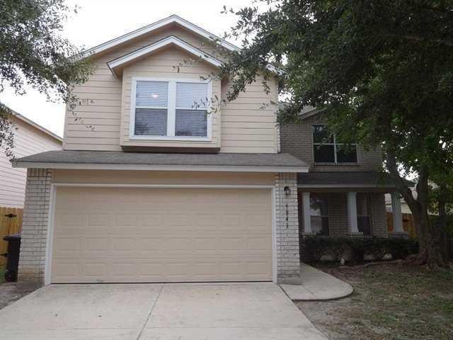 3 bed 2.5 bath 1,632sqft for rent